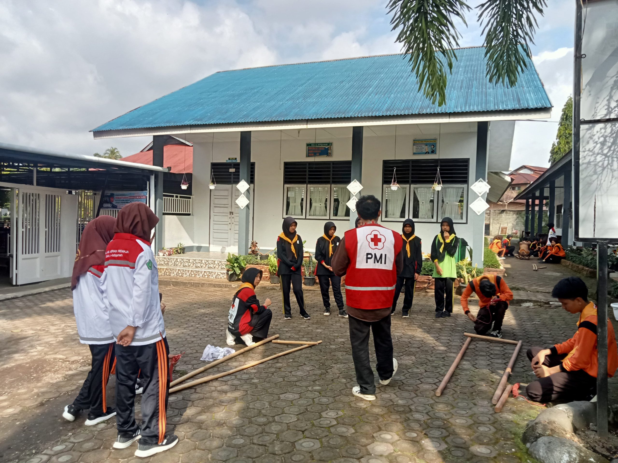 Sukses! PMR Wira SMA Istiqomah dan SMA N 2 Pasaman Gelar Latihan ...